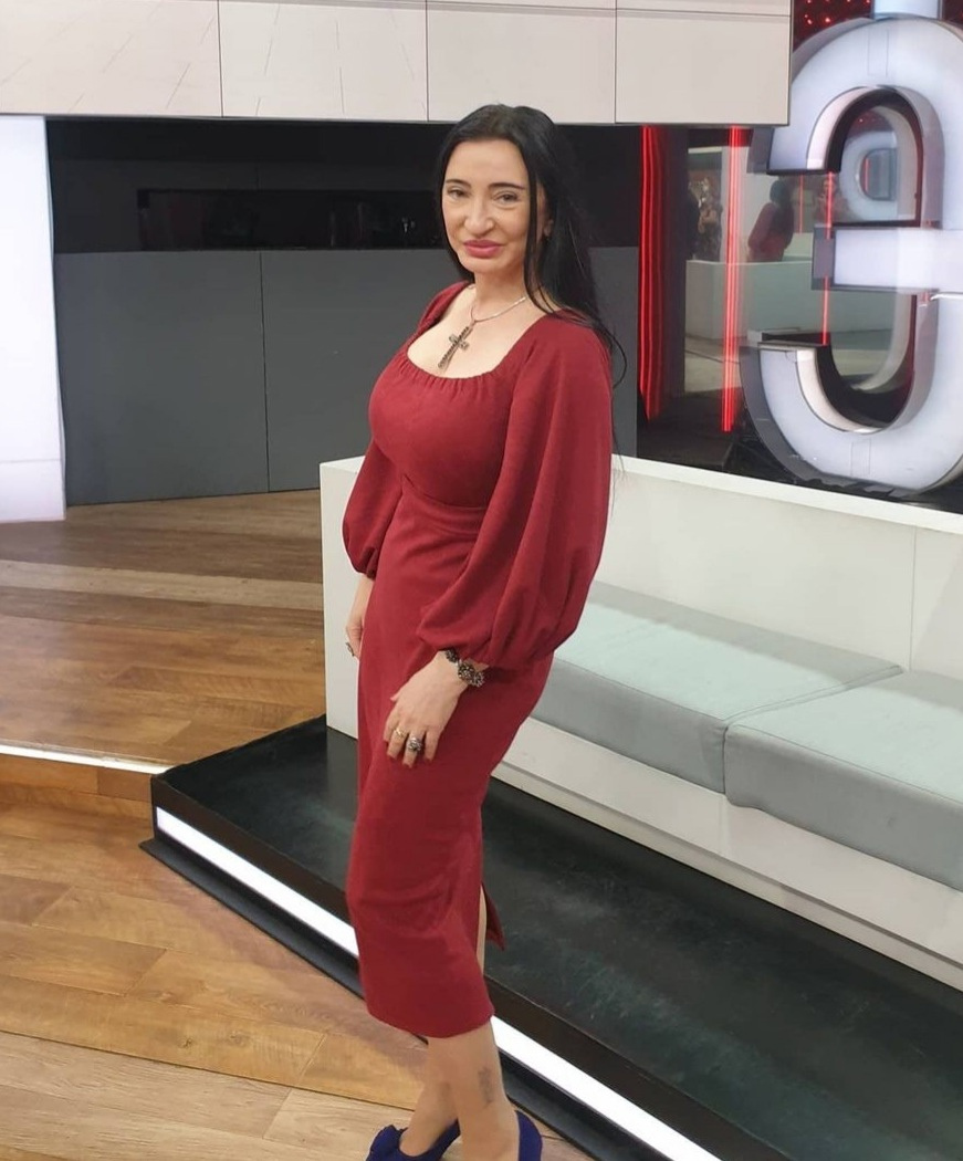 Умерла дочь эксперта шоу «Андрей Малахов. Прямой эфир» Марианны Абравитовой | STARHIT