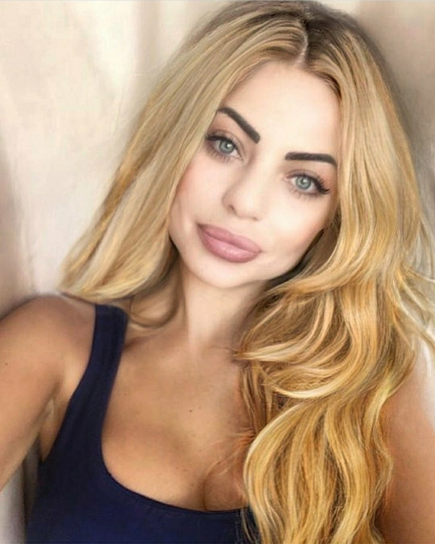 Умерла дочь эксперта шоу «Андрей Малахов. Прямой эфир» Марианны Абравитовой | StarHit.ru