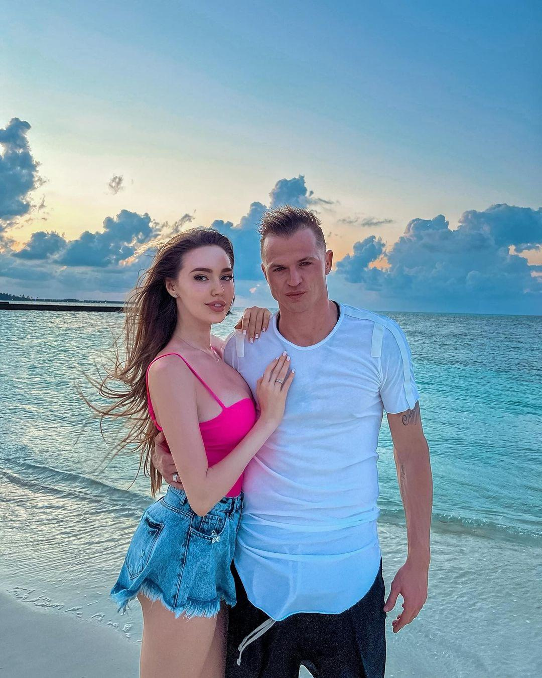 Бузова о Тарасове: «У мужчины в 35 лет единственное достижение – бывшая жена. Да, он писал мне ...