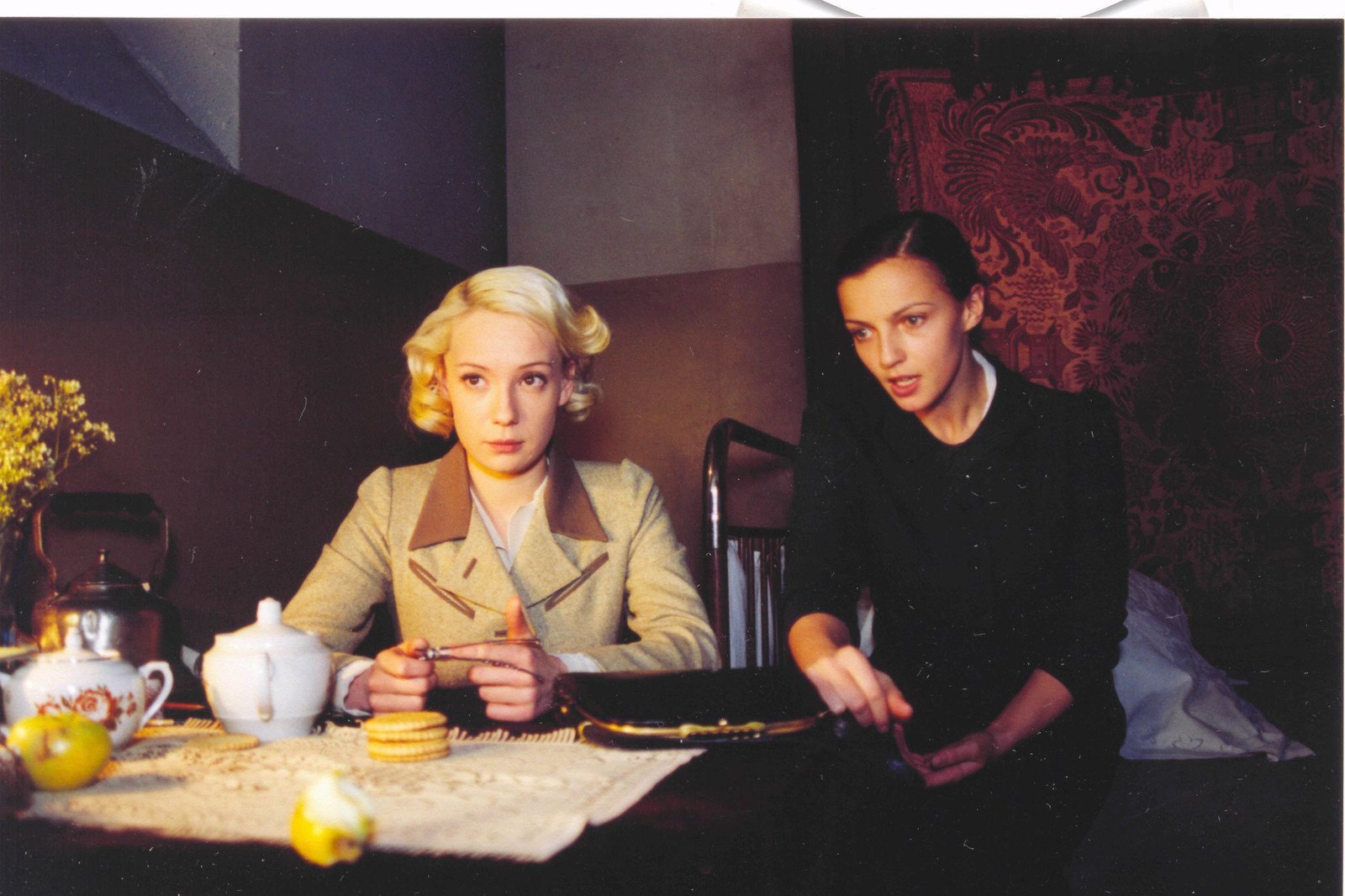 Ушедшая эпоха. Лучшие современные сериалы про советское время | StarHit.ru